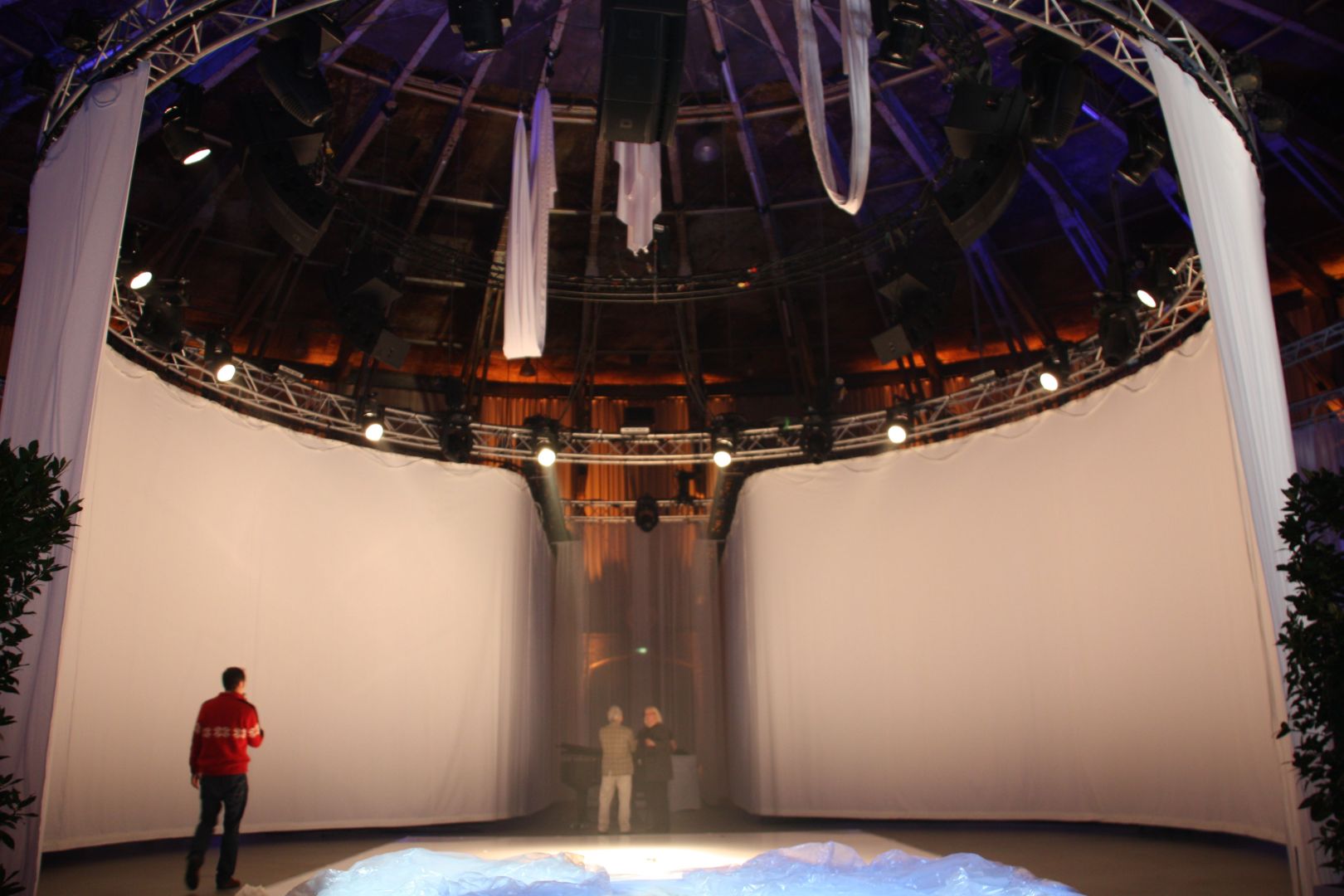 Thearent - WENTEX® Eurotrack is a top-of-the-line rail system that ...