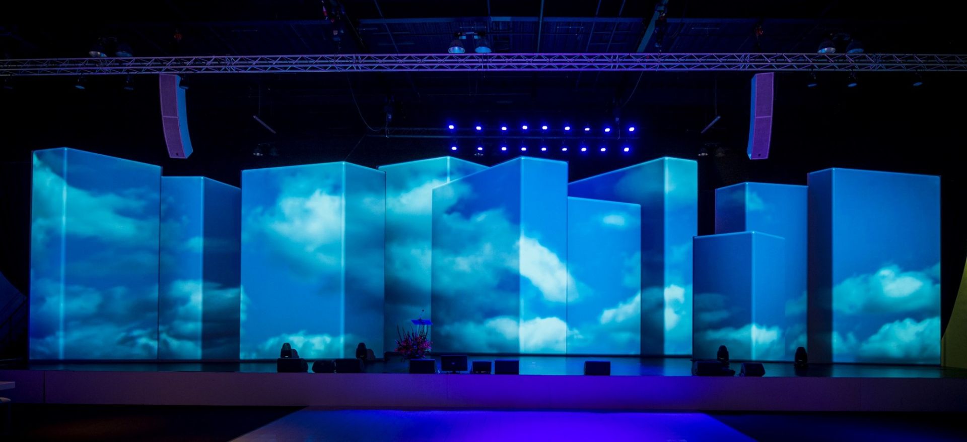 Thearent - Shaped Projection Screens, the ultimate solution for all your custom projection needs ...